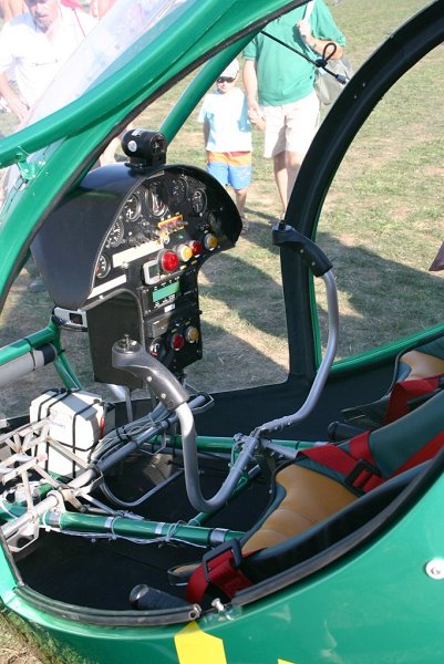 heliweb.ca DYNALI helicopter pictures and videos